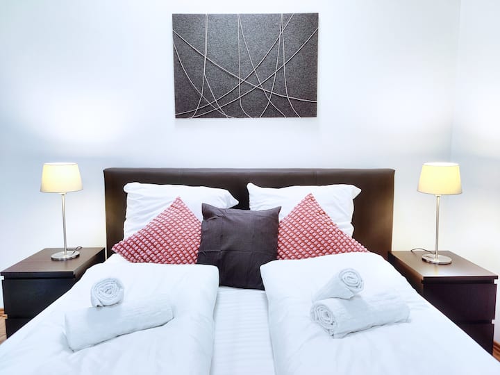 Stylisches Loft Mit Tischkicker, Billiard & Kino - Barleben