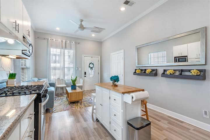 3br/3b In Houston's Heart: Heights-montrose-dwntn - Northside - Houston