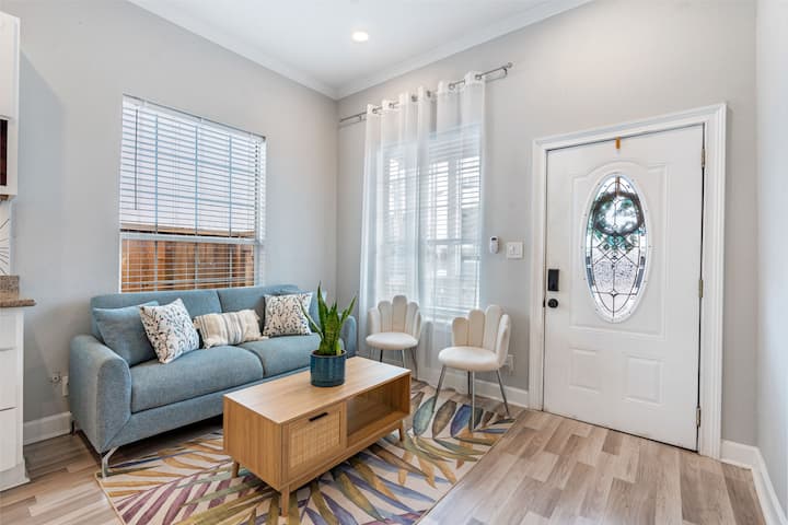 3br/3b In Houston's Heart: Heights-montrose-dwntn - Houston