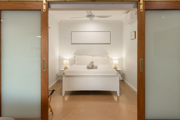 Exmouth Retreat -3x3 On The Canal - Exmouth