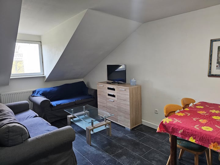 Monteurwohnung / Ferienwohnung In Sb. 4-6 Personen - Saarbrücken