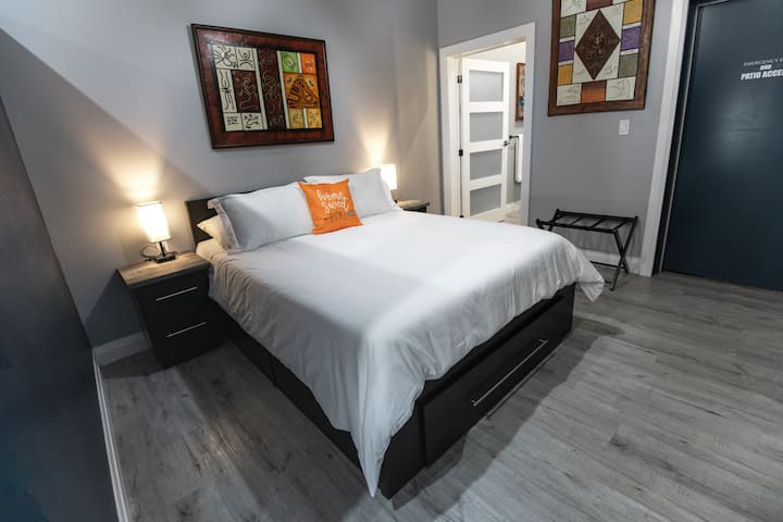 Executive Distintive Marigold Suites-suite 1 - Chatham-Kent