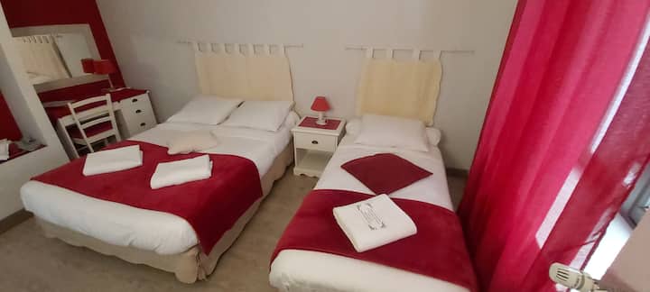 Chambres D'hôtes "Les Chiens Verts" - Hauteville-Lompnes