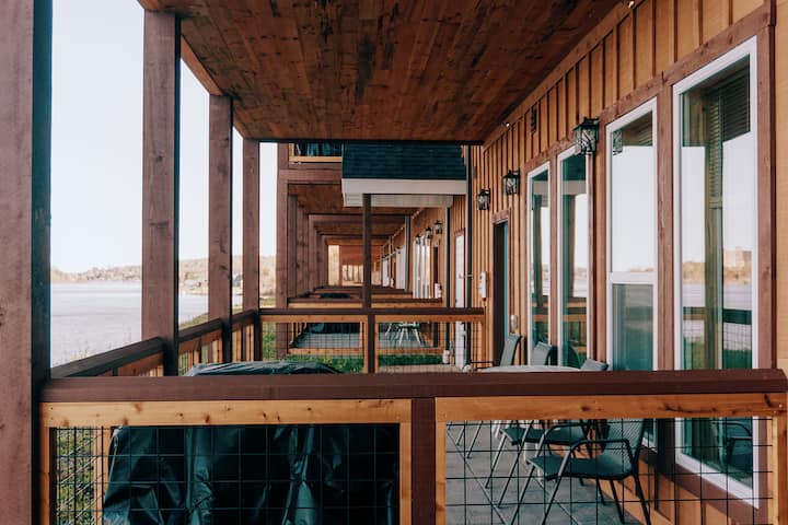 Northwoods Riverbank Sauna 16a - Houghton, MI