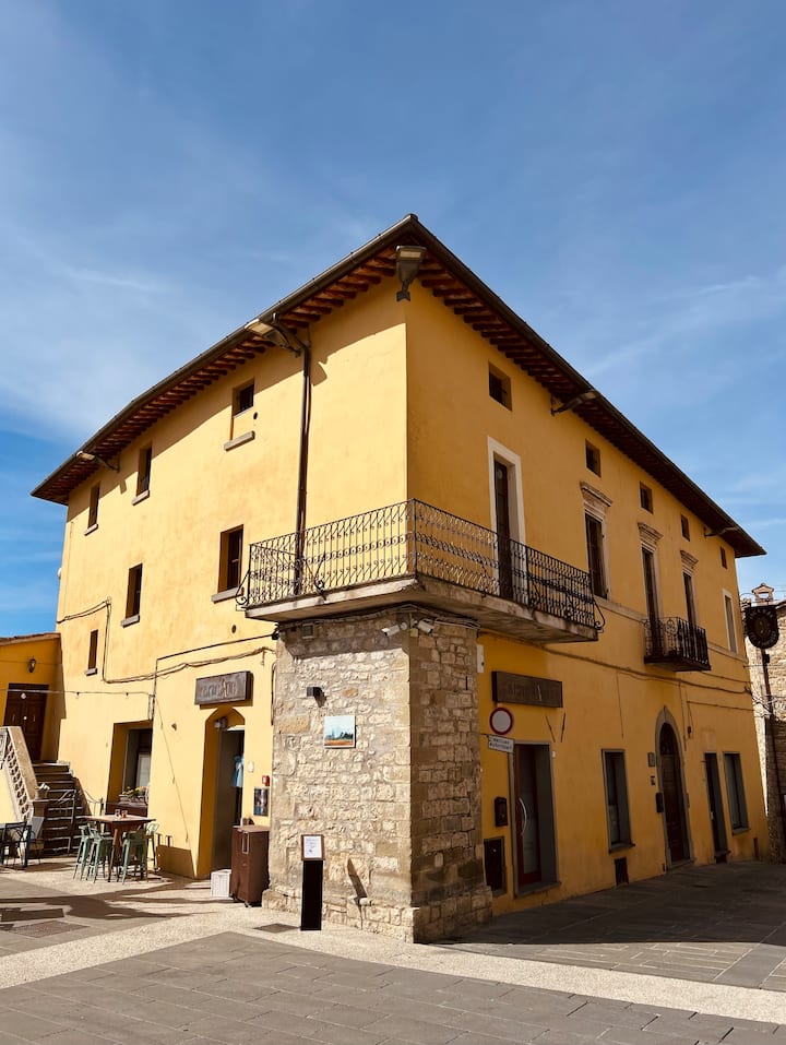 Relax Sotto La Rocca Longobarda - Gubbio