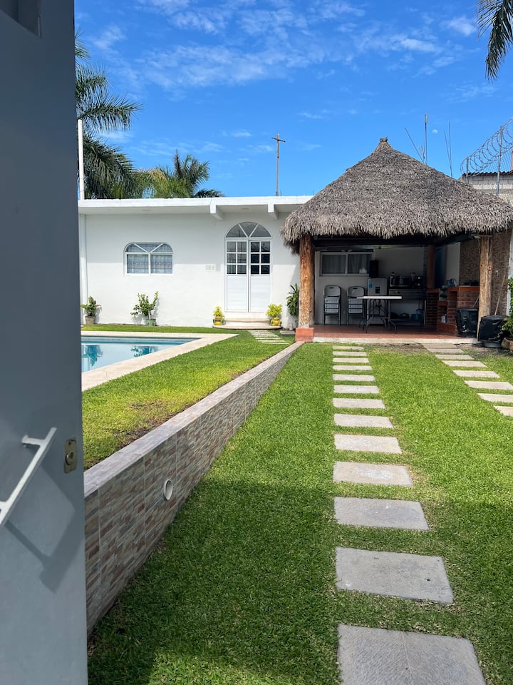 Casa Con Alberca 20 Personas | Vacacional - Tequesquitengo