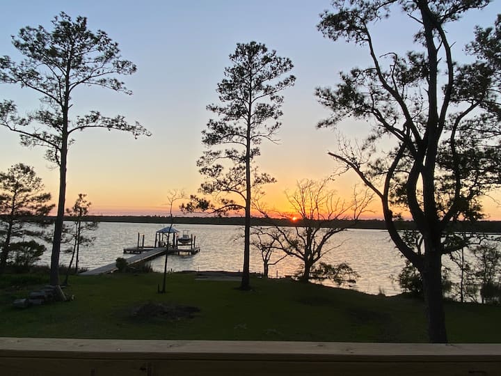 Waterfront Cabin, Sunsets, Pier, Dock,  Staycation - Fairhope, AL