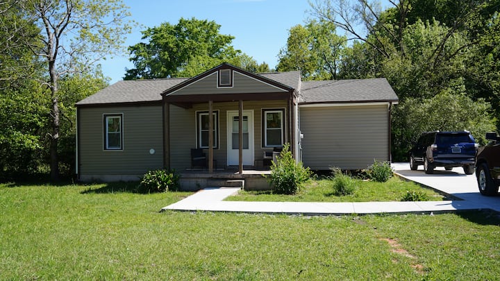 125 Maxwell Ave -3 Bed 3bath (Army, Asu, Nurses) - Montgomery, AL