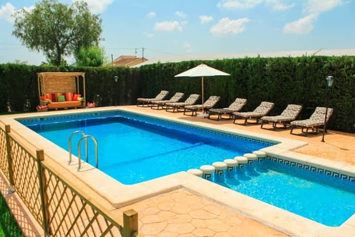 Chalet Con Piscina, A/a, Bbq, Wiffi,parque, Garaje - La Marina