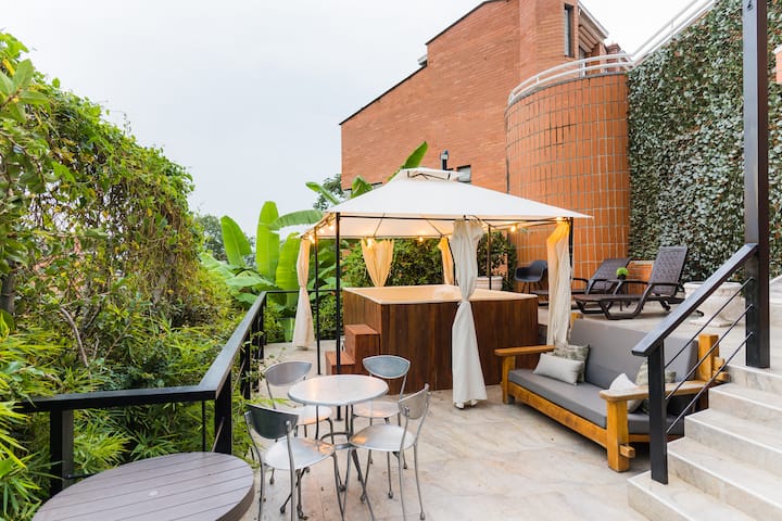 Jacuzzi/close To Provenza & Free Airport Pickup - Medellín