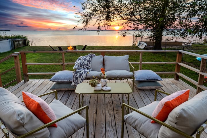 Waterfront Designer Stay *Sunsets•fire Pit•beach* - 피르 아일랜드