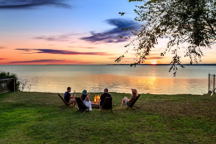 Waterfront Designer Retreat | Fire Pit & Sunsets - 法爾島