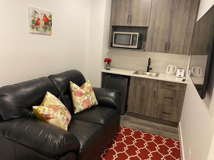 Cozy & Comfortable 1 Bed Suite With Wifi & Netflix - Edmonton