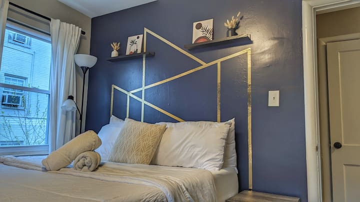 Corp Suite | Near Amazon Hq2 | Fast Wifi | Desk - Alexandria, VA