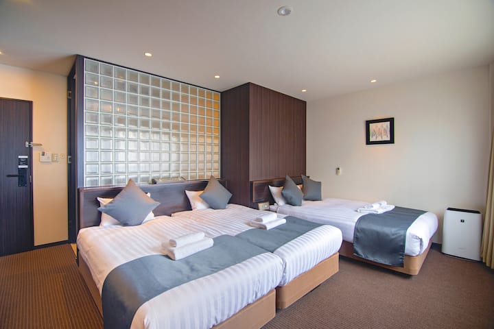 Wonz Hotel  City View Room Self-check-in - Osaka, Japan