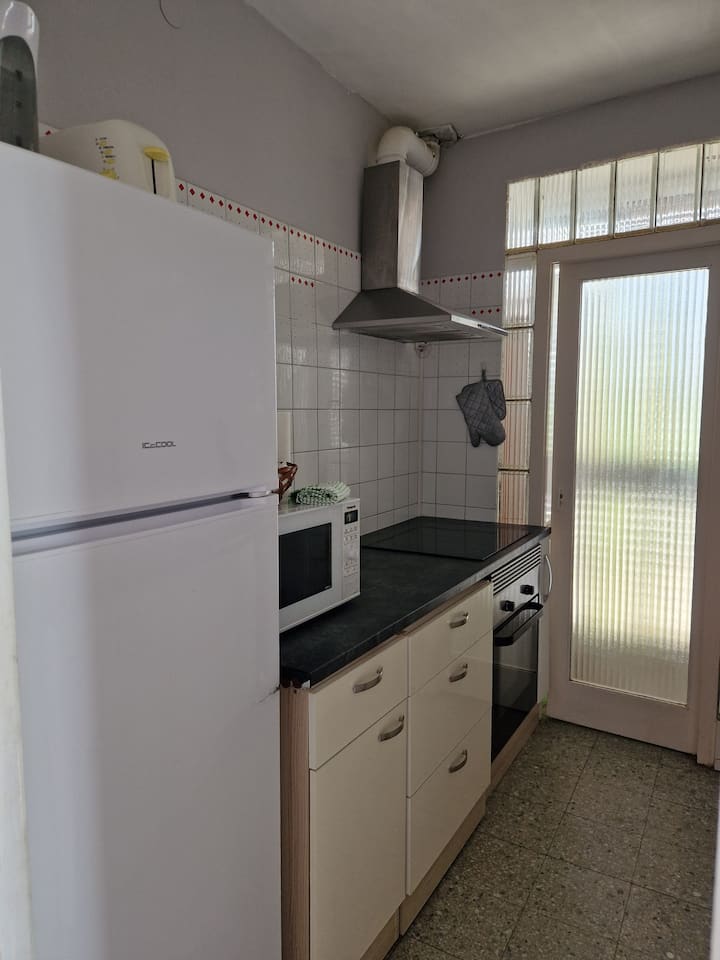 3br Apartamento Con Piscina A 50m De La Playa - Cambrils