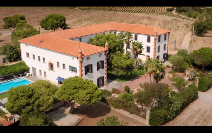 Hébergement Château 23 Couchages, Piscine - Canet-en-Roussillon