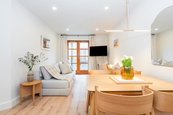 Central 2-bedroom Apartment - Walk To Attractions! - Dublín