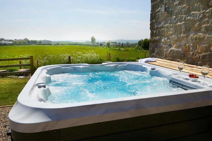 Farmhouse Retreat - Scarborough