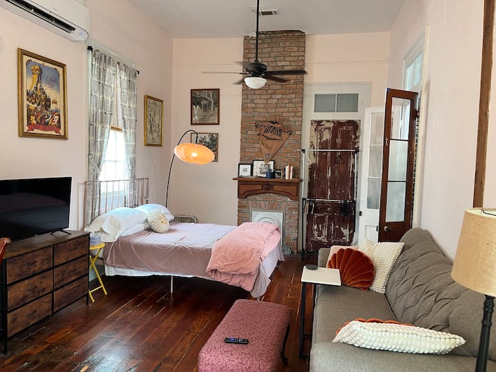 Esplanade Artist's Studio - New Orleans, LA