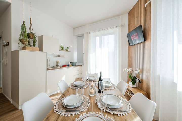 5stars • 4km From Arena • Free Street Parking - Lake Garda