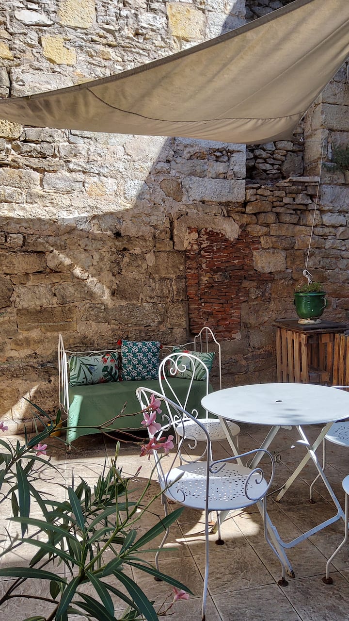 Appartement Plein Centre Martel, 34m2 Avec Cour. - Martel