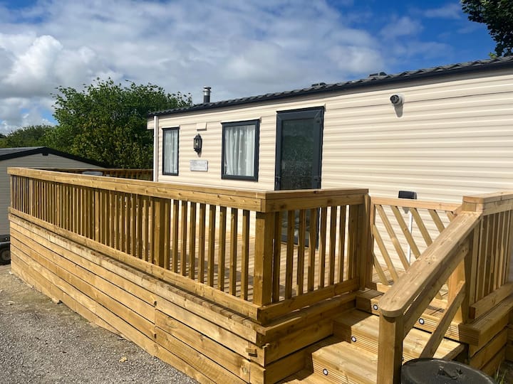 Static Caravan On Couples And Families Only Site - Newquay
