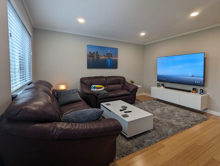 Cozy 3bd/1ba Near Detroit/ferndale - Warren, MI