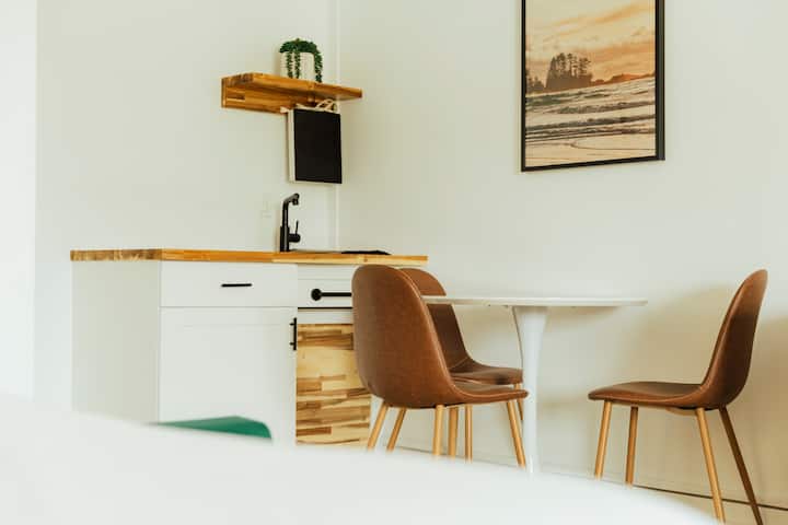 Two Queens With Kitchenette Room - Ucluelet