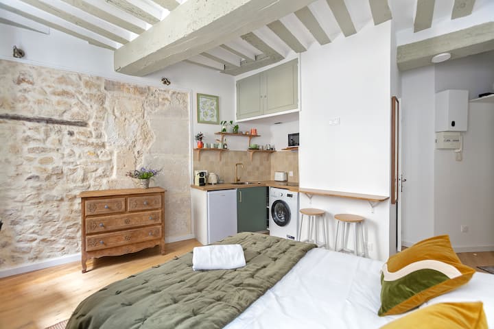 Marais District | Soft Comfort, Prime Location - Paris