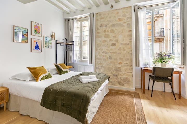 The Sunny Studio In Le Marais- Place Des Vosges - Paris