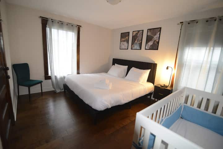 Walk To Niagara Falls & Clifton Hill, 3km Us Borde - Niagara Falls