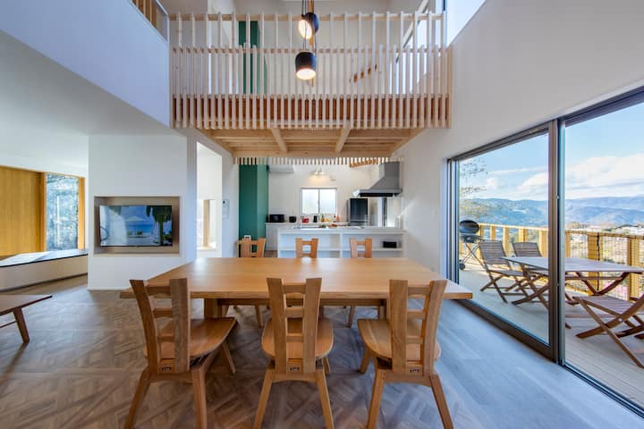 【山頂のワクワク秘密基地】絶景と冒険が待つヒュッテ！温泉＆Bbq可/最大14名/ワンダーヒュッテ - 아타미시