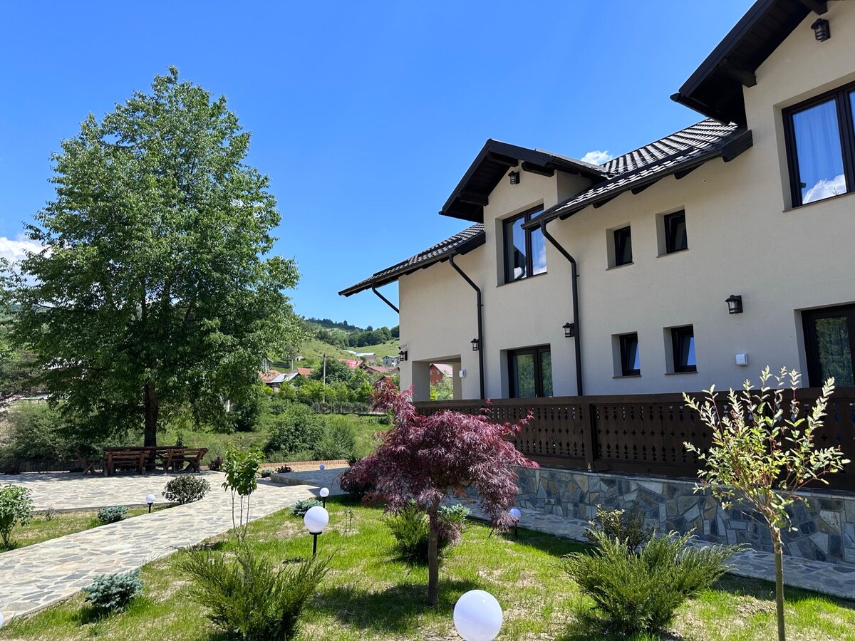 The Inn with Brazi - Villas for Rent in Runcu, Județul Dâmbovița ...
