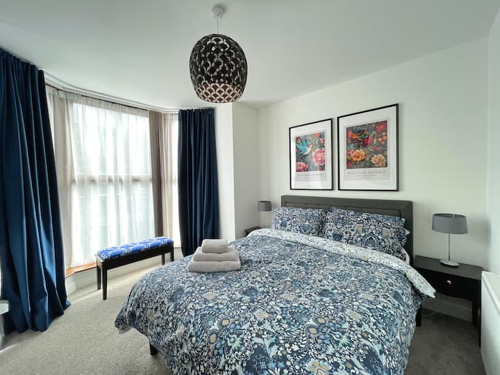 Chic Haven In Barnsley - Barnsley
