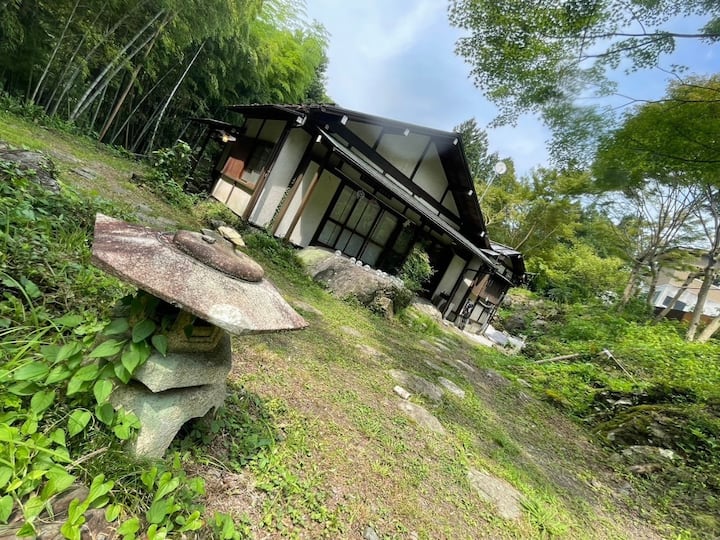 広い庭の日本家屋に住まう - Ome
