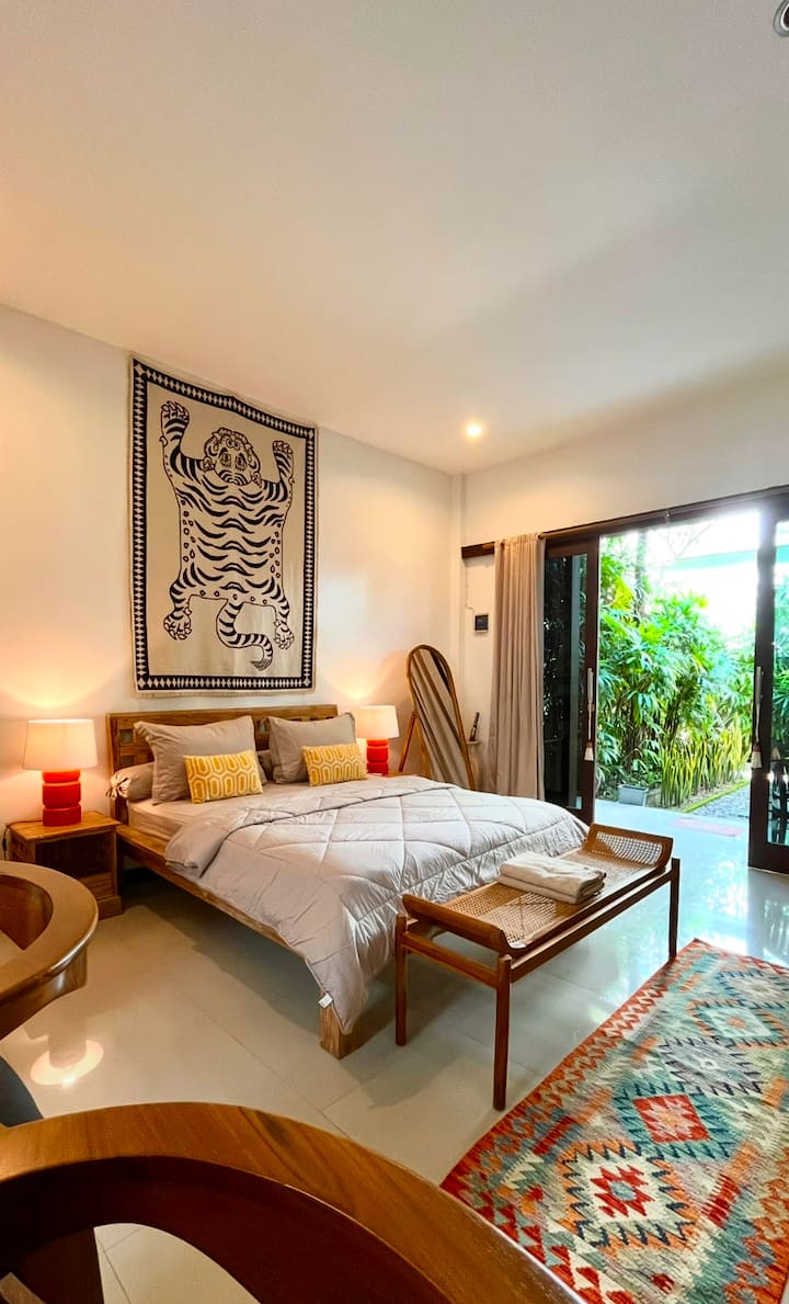 Stylist Studio Room At Seminyak - Private Wifi - Indonesia