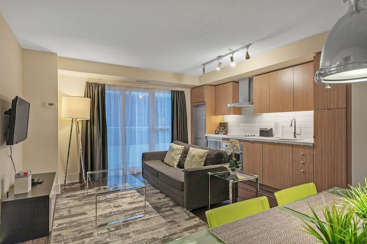 Low Rate-2 Bed/2 Bth-move-in-ready Condo-300 Front - Toronto
