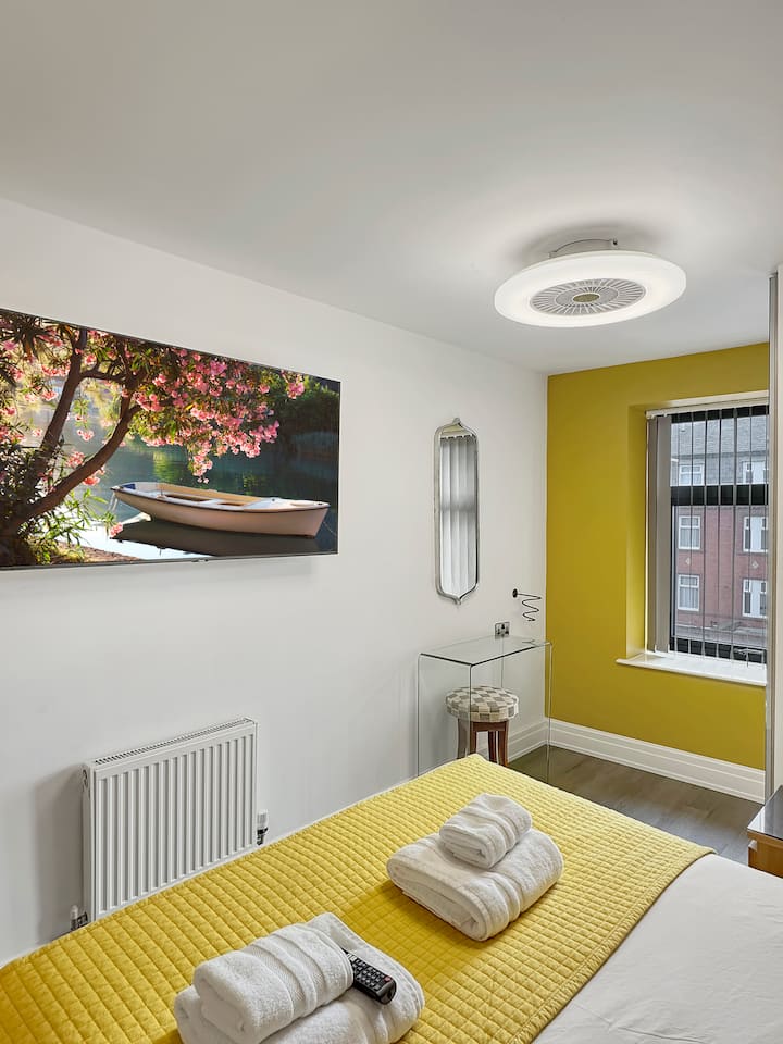 Bk202 Granada Apartments Berkeley 2nd Floor Middle - Blackpool