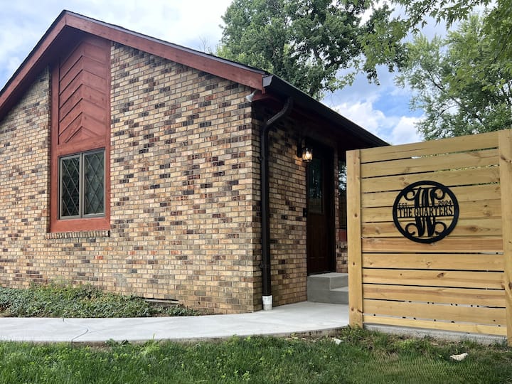 The Quarters - コロンバス, OH