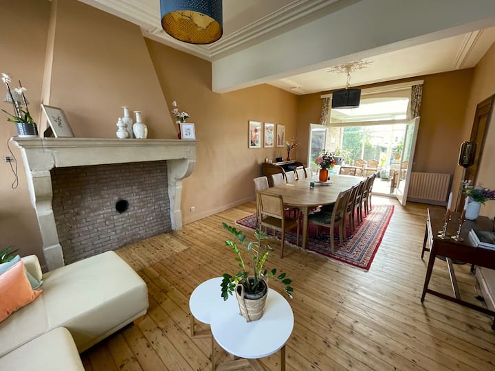 Maison Familiale Spacieuse, Jardin Natural - Brügge