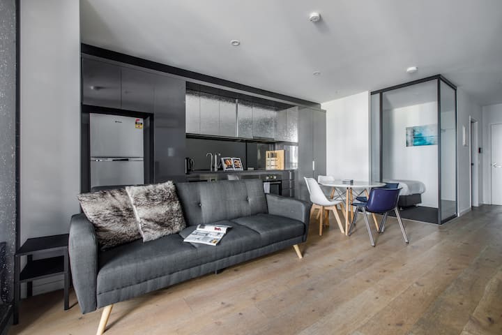Modern 2br Apt | Opposite Southern Cross - Melbourne