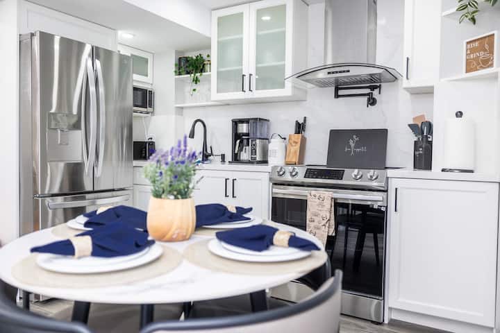 French Charm In Brampton - 2 Bedrooms Apt - Mississauga