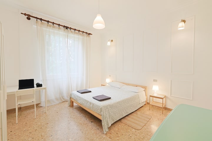 Palazzi Rossi Room - Florencia