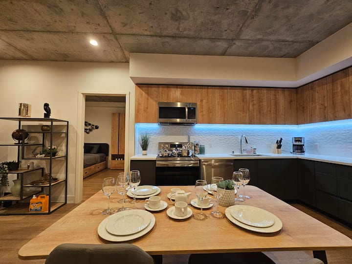 Dtla[pool/jacuzzi/sauna/gym/parking]2bed/2bh/patio - Hollywood, CA