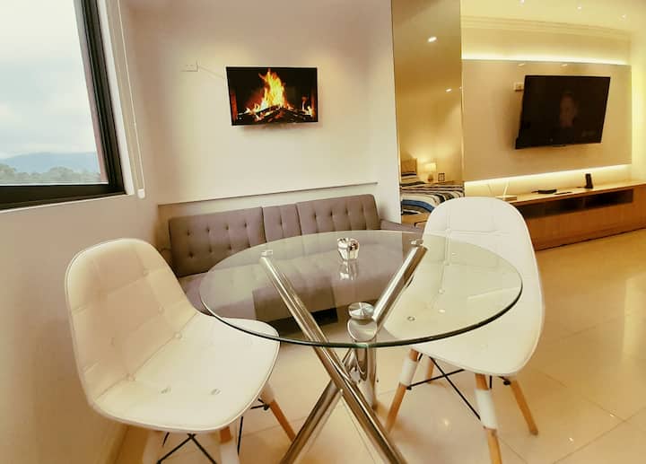 Elegant Private Suite In Cuenca (Parking) - Cuenca