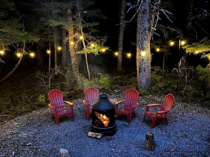 Girdwood Gathering Spot • Fire & Spa Sleep 17 - Alyeska, AK