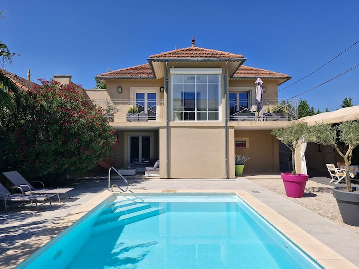 Villa Jasmin, Piscine, Jardin, Centre Ville à Pied - Monteux