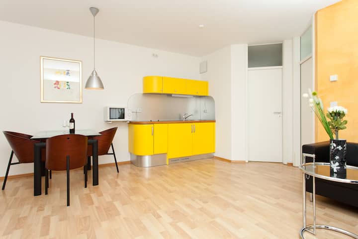 2 - Zimmer Apartment In Wilmersdorf - Berlin