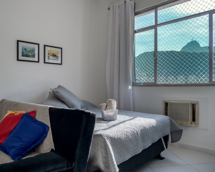 Iconic Christ View • Steps To Metro • 350mbps Wifi - Copacabana